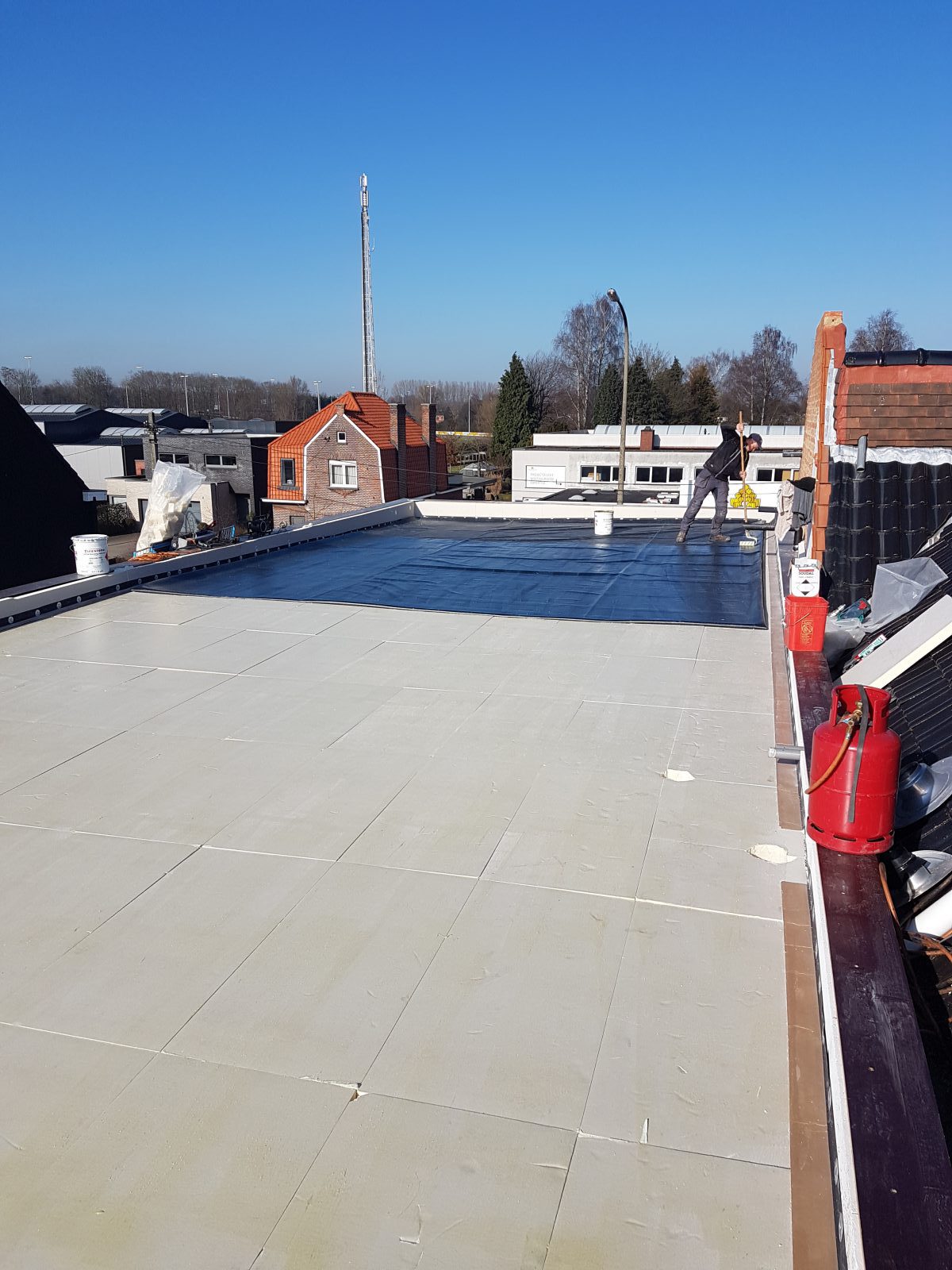 Nieuwbouw plat dak in EPDM gelijmd | MJ-Roofs